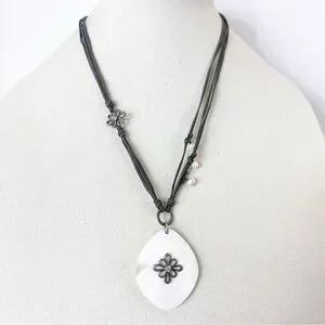 Silpada | Jewelry | Silpada Grace Notes Necklace Mother Of Pearl Pearls ...